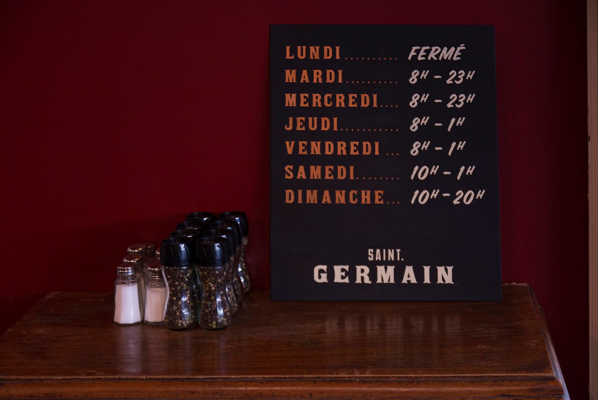Café Saint-Germain : un bar s’ouvre sur la célèbre place de Rennes