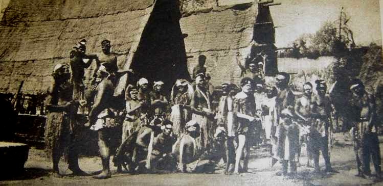 LES ZOOS HUMAINS OU LA PROPAGANDE COLONIALISTE