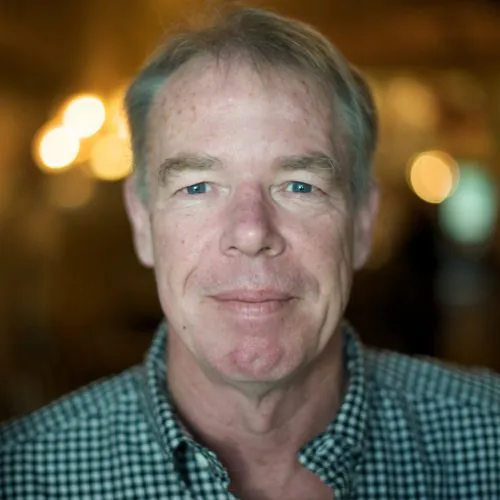 DE L’AUTRE CÔTÉ DES MONTAGNES, UN ROMAN AU VERSANT D’HUMANITÉ