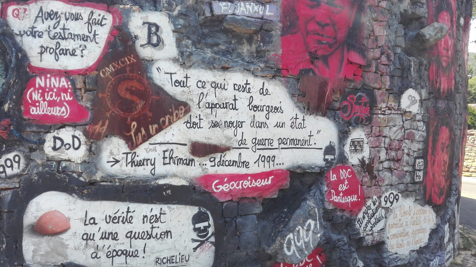 LA DEMEURE DU CHAOS À LYON : DYSTOPIE ARTISTIQUE DE THIERRY EHRMANN