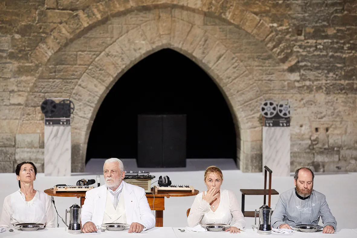 AU TNB ARCHITECTURE DE PASCAL RAMBERT, EUROPE AU CRÉPUSCULE | Rennes news actus