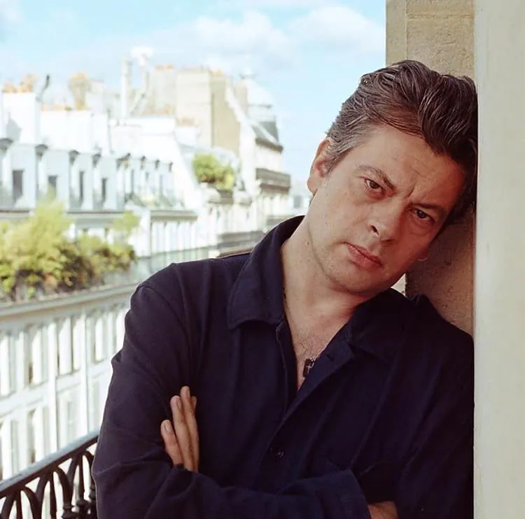 BENJAMIN BIOLAY SUR LA ROUTE DU GRAND PRIX DES VICTOIRES DE LA MUSIQUE