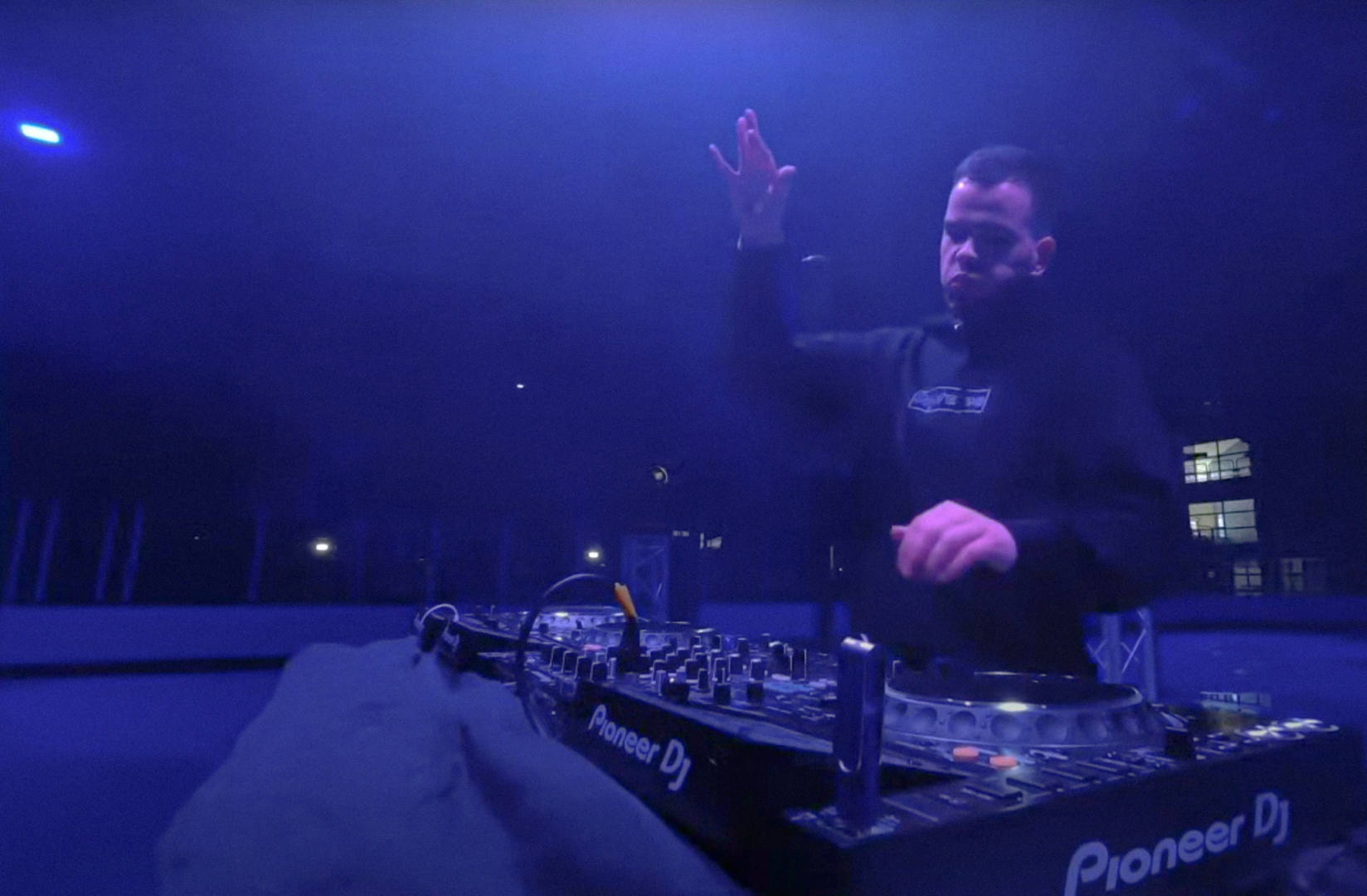 RENNES. DES DJ MIXENT DANS DES LIEUX ATYPIQUES EN SOUTIEN AU MONDE DE ...