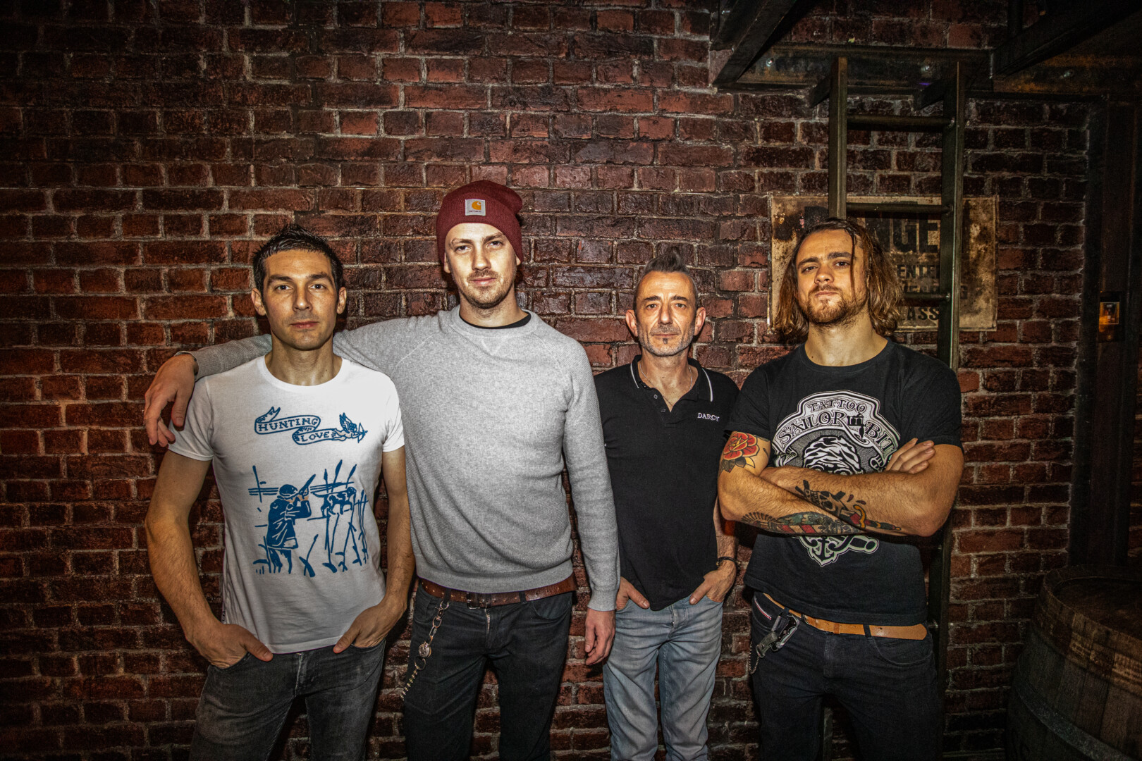 MACHINES DE GUERRE. DARCY CHANTE COMME ON PART AU COMBAT | Rennes news ...