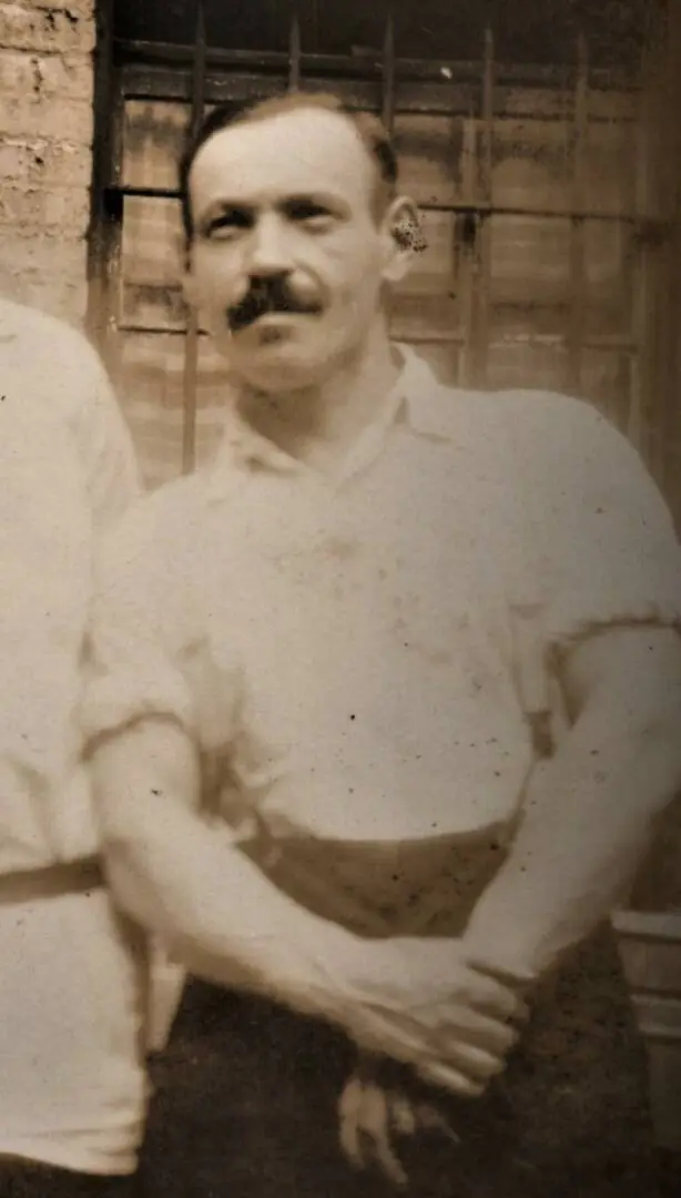 LE (FAUX) CONSUL BRETON YVES LE ROUX