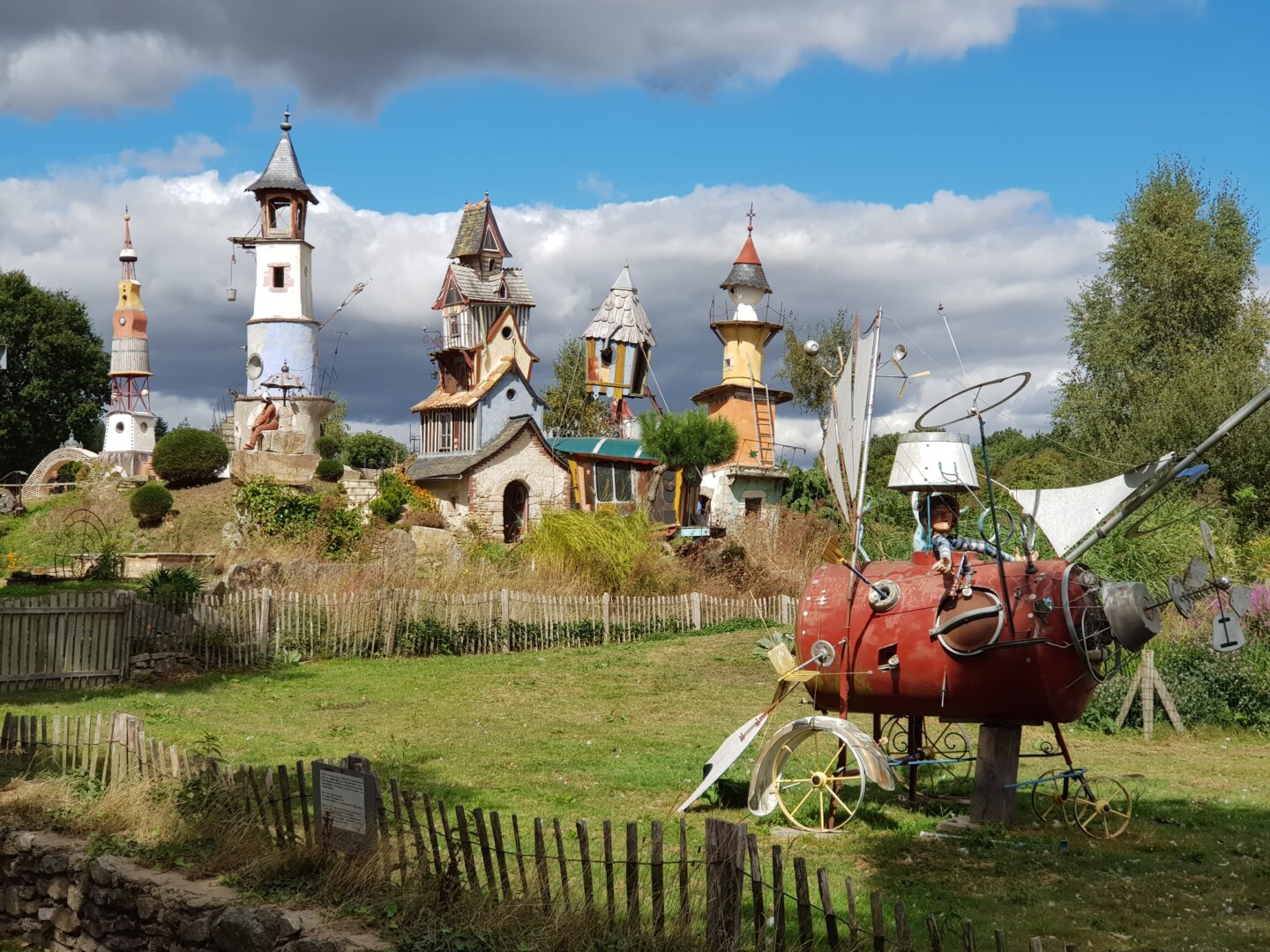 Lizio. L’Univers du Poète Ferrailleur a ouvert ses portes pour la ...
