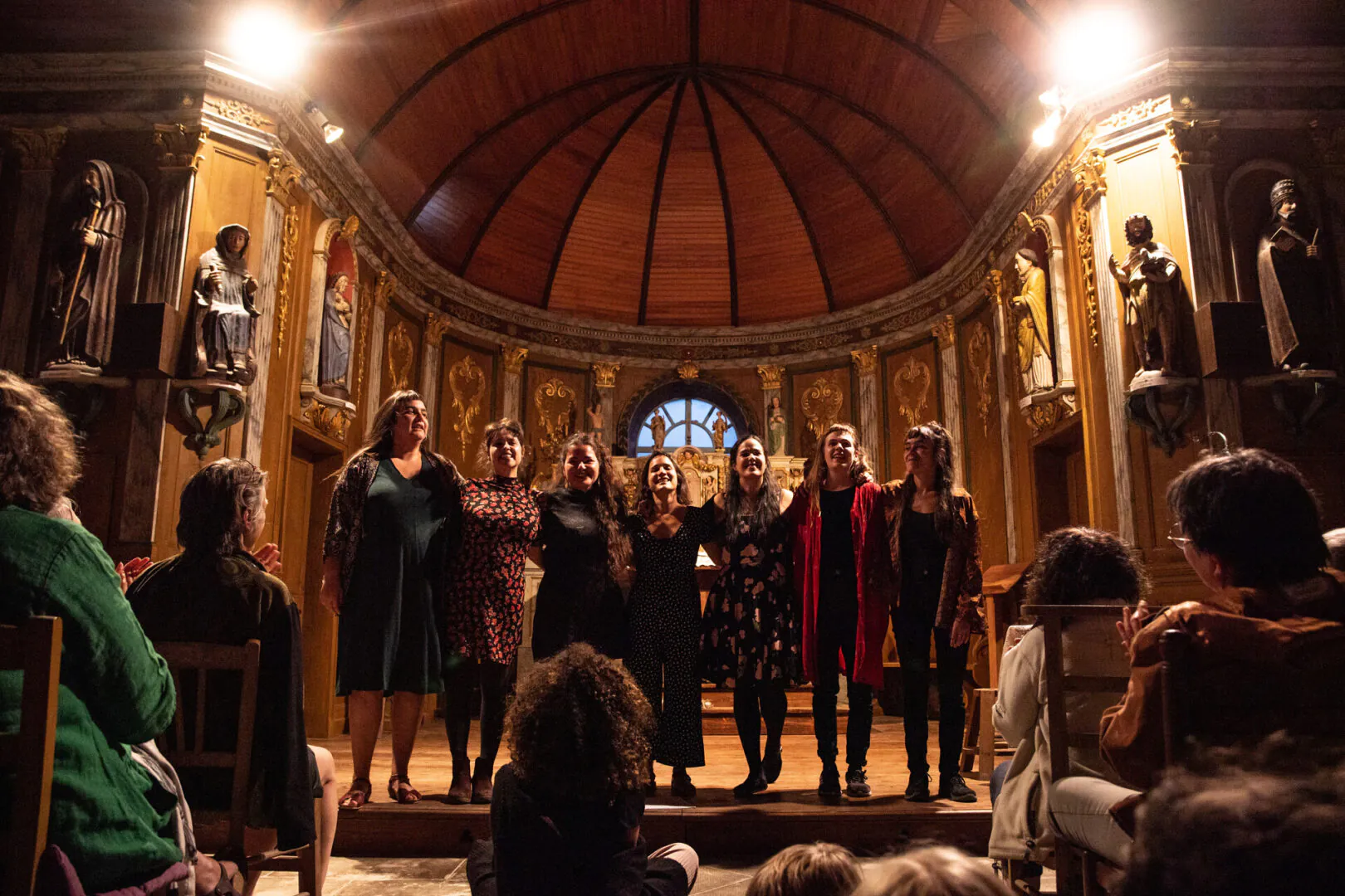 Abbaye du Relec. Le Festival Arrée Voce et la diversité des voix du monde