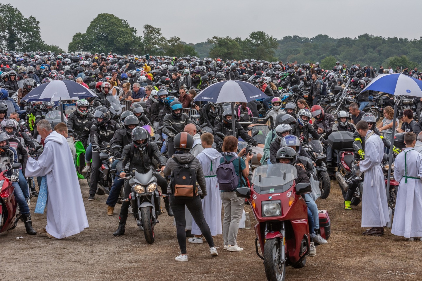 Porcaro Morbihan. Un nouveau logo pour la Madone des Motards des 14 et ...