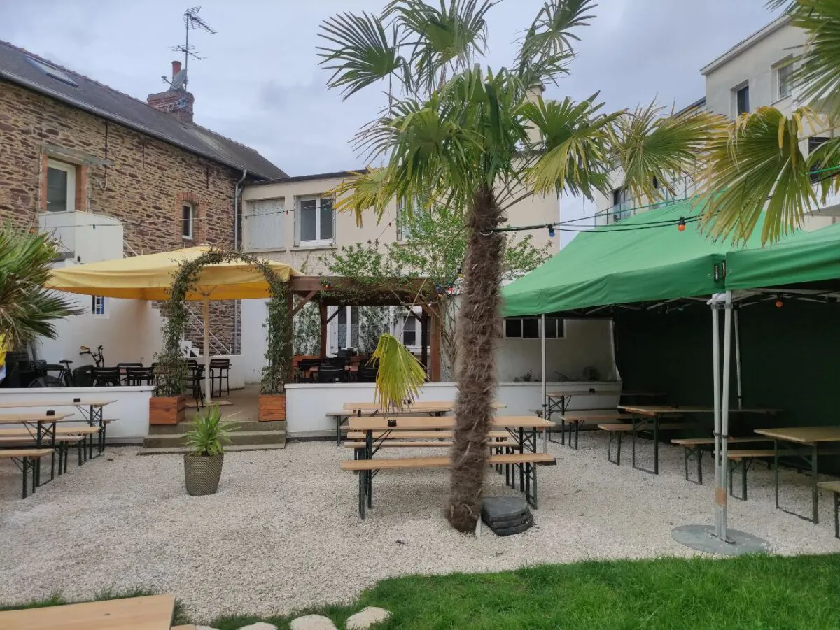 Bars à Rennes. La Kermesse, le bistrot à la cool du quartier Francisco ...