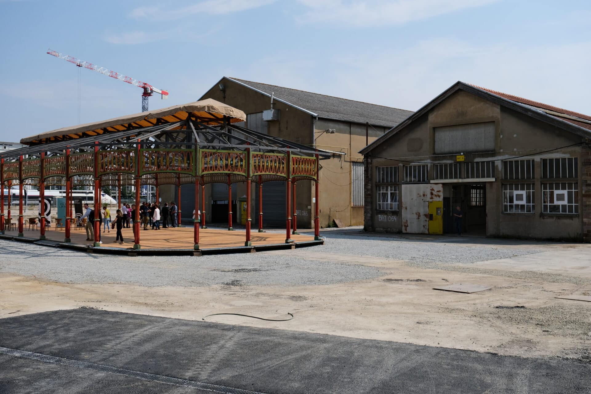 Grand Huit de Rennes. Embarquez en manège pour un voyage forain avec ...