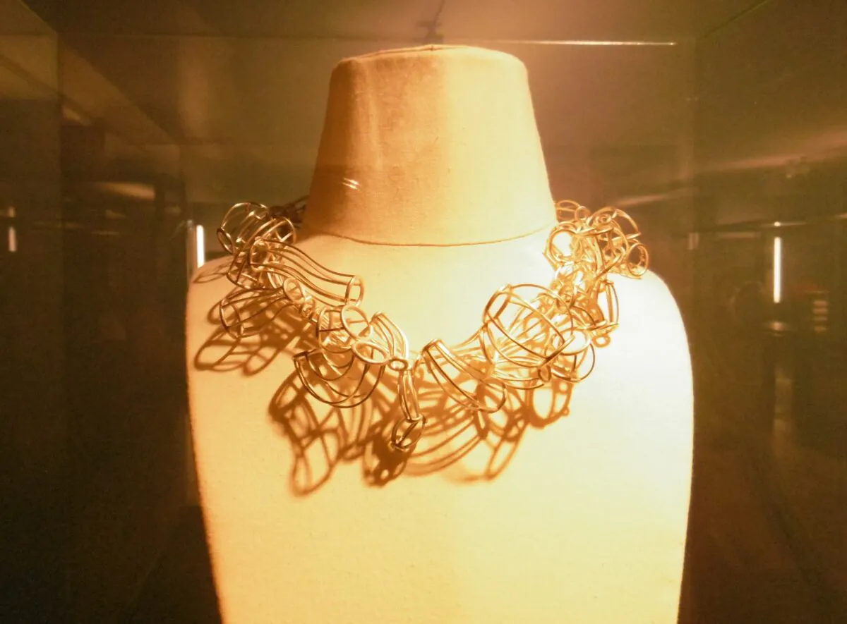 Paris. Découvrez le Parcours, mode, bijoux, design aux Arts Décoratifs