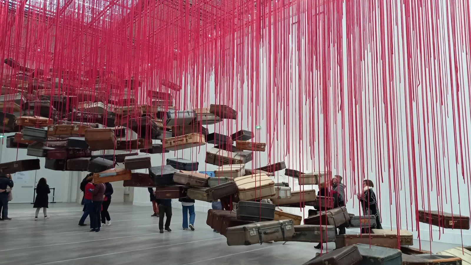 Paris. Le Grand Palais accueille les oeuvres de la plasticienne Chiharu ...